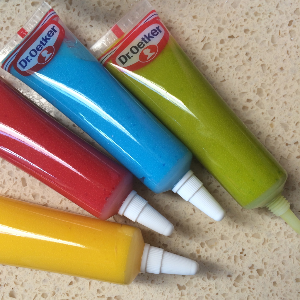 Spider Web Cupcakes | Colourful Minds