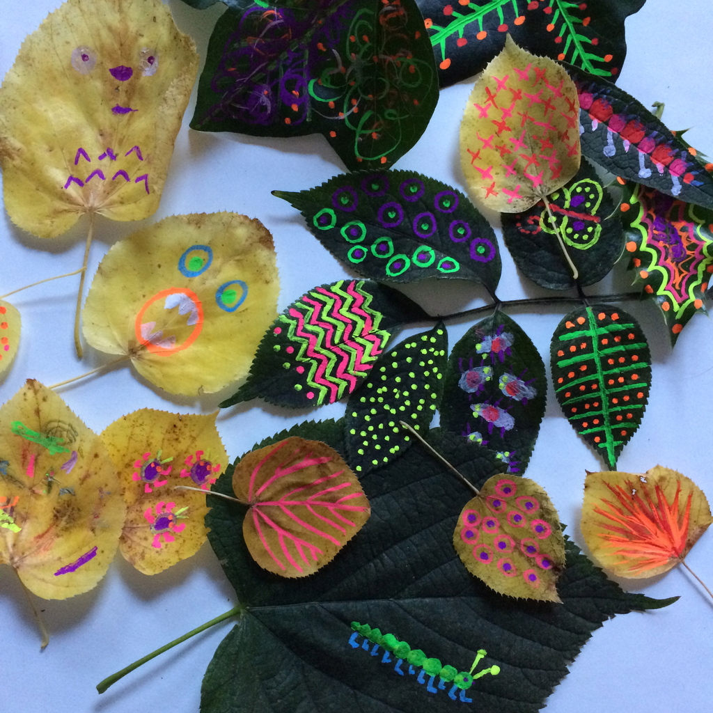 Autumn Leaf Decorating | Colourful Minds