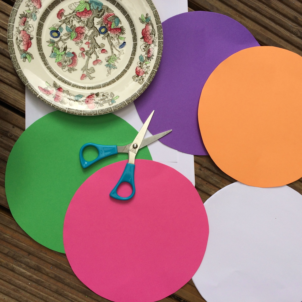 Spin Painting | Colourful Minds