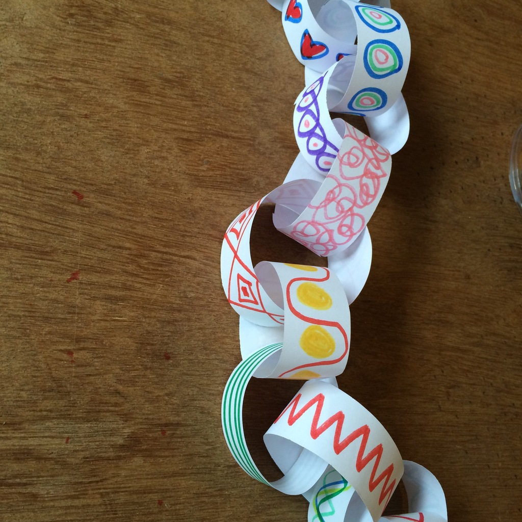 Felt Pen Paper Chains | Colourful Minds