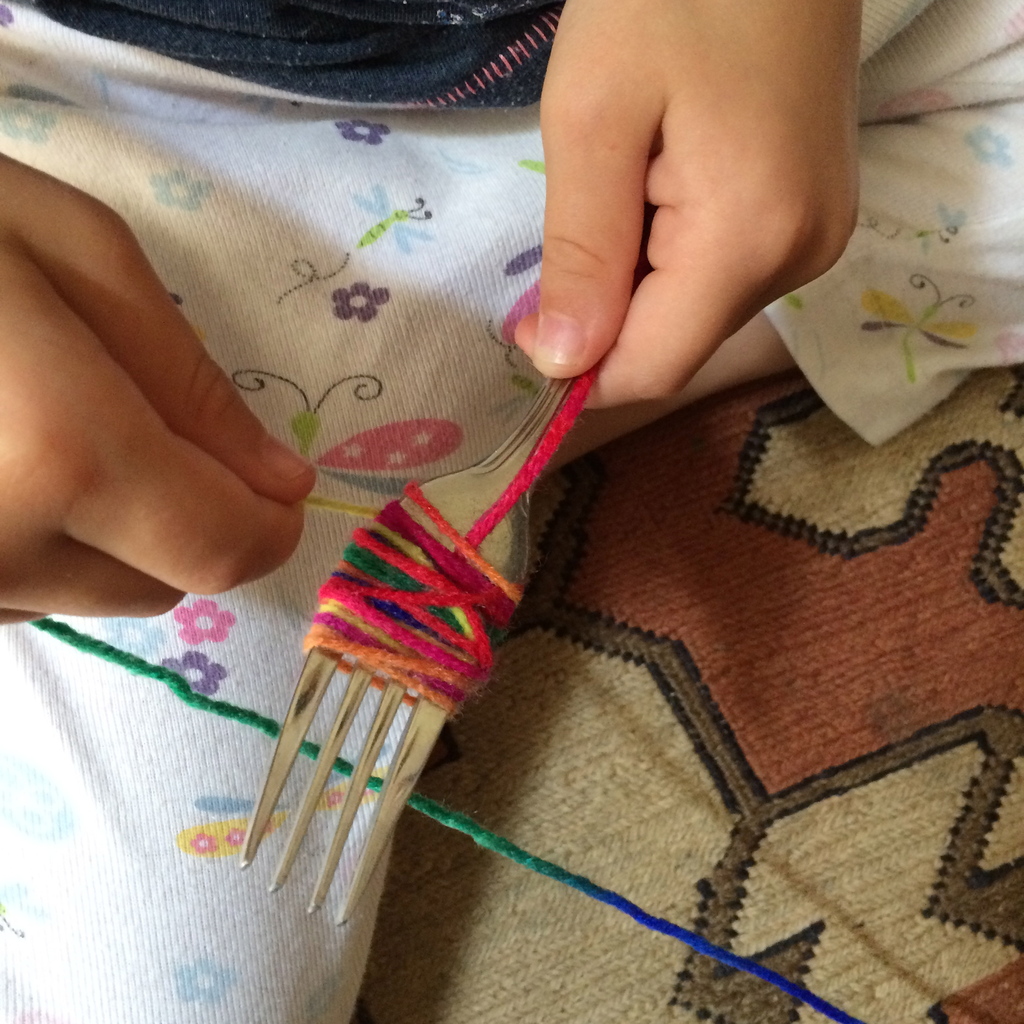 Fork Pom Poms | Colourful Minds