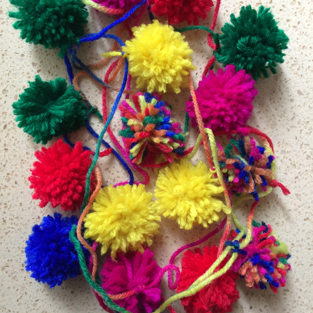 Fork Pom Poms | Colourful Minds