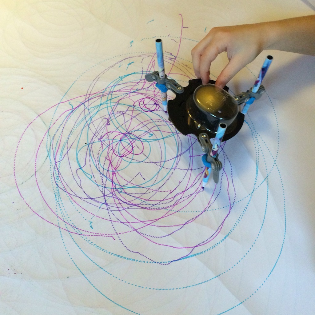 Robot Drawing | Colourful Minds