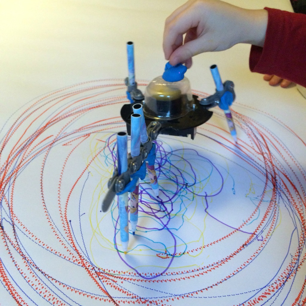 Robot Drawing | Colourful Minds