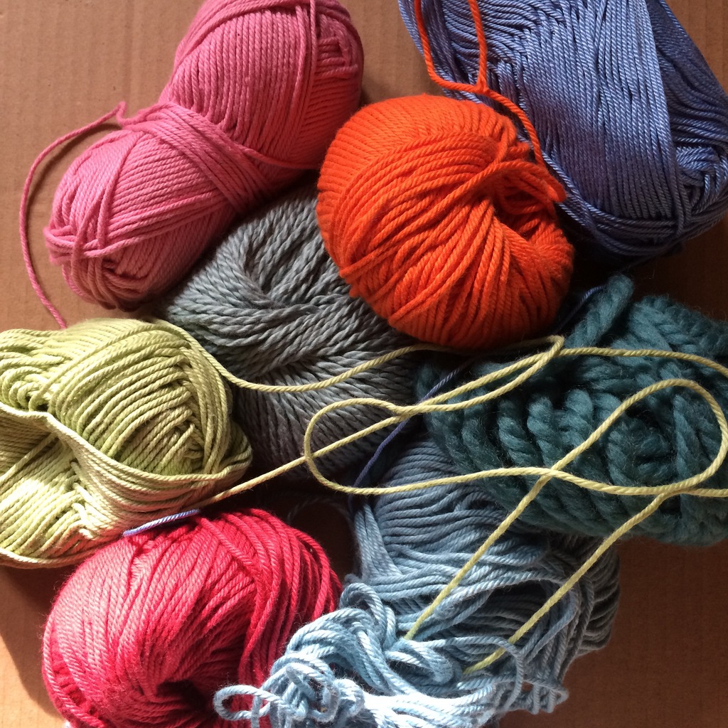 Woven Wool Flowers | Colourful Minds